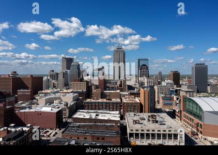Downtown Indianapolis skyline with blue sky in USA Stock Photo - Alamy