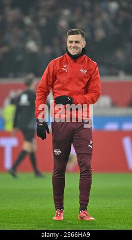 Christoph Baumgartner (RB Leipzig, #14) in a duel with Leon Avdullahu ...