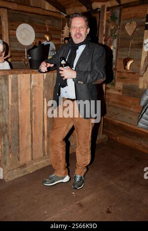 Christian Lehner Parkcafe Wirt Muenchen 17.01.2024 Parkcafe Eisstock WM ...