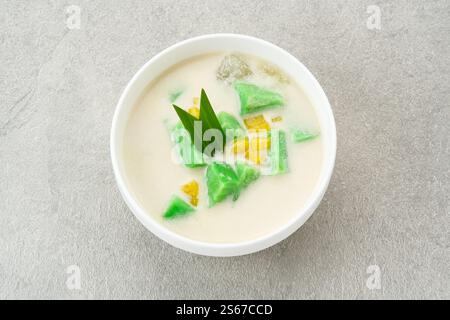 Es Bongko, traditional food made from hunkwe flour, pandan leaves ...
