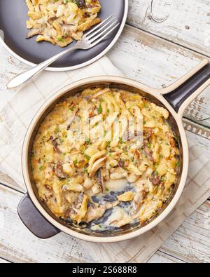 Mushroom Leek and Spaetzle Bake Stock Photo - Alamy