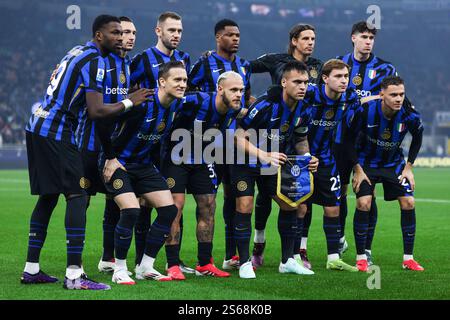 FC Internazionale players line up during Serie A 2025/26 football match between FC ...