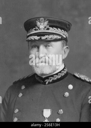 Gen. Frederick Dent Grant, head-and-shoulders portrait, facing slightly ...