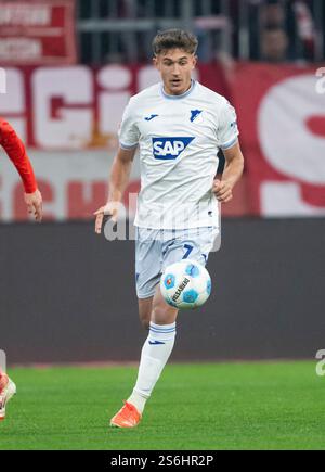 Tom BISCHOF (FC Bayern Munich), action, single image, cropped single ...