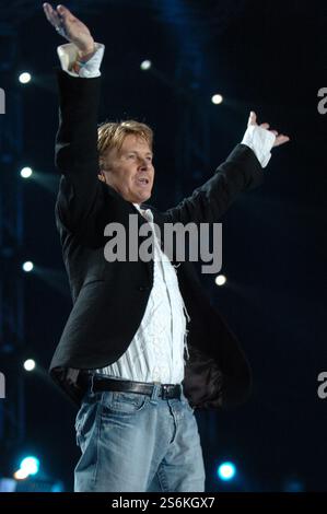 Milan Italy 21/03/2005: Ron , Italian singer, during the live concert ...
