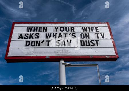outdoor signage in Albuquerque, New Mexico Stock Photo - Alamy
