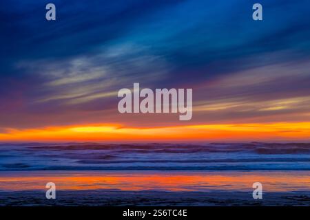 Dramatic sunset in Cape Disappointment State Park, Washington State ...