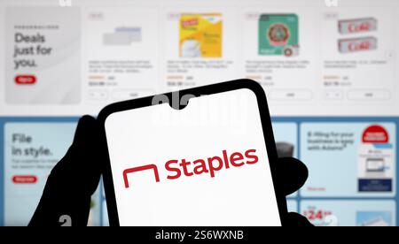 Staples logo is displayed on smartphone Stock Photo - Alamy