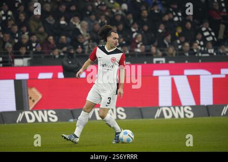Arthur Theate (Eintracht Frankfurt #3). Bundesliga, Borussia M ...