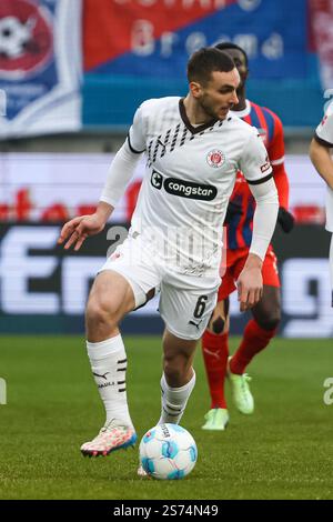 James Sands (FC St. Pauli, #06), Andras Schaefer (1. FC Union Berlin ...