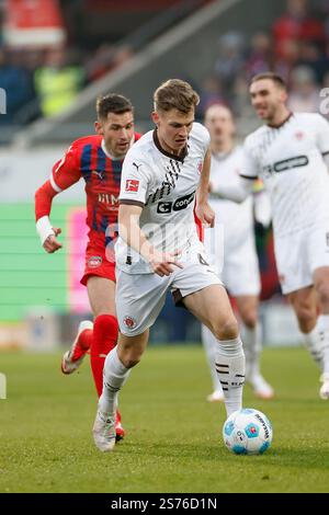 David Nemeth (FC St. Pauli, #04), Benedikt Hollerbach (1. FC Union ...