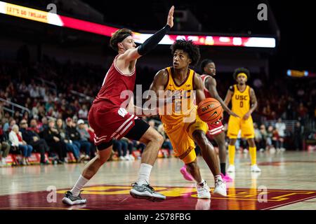 Wisconsin Badgers forward Carter Gilmore (7) defends during a Big Ten ...
