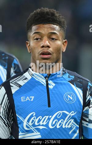 David Neres of SSC Napoli look on during the Seie A Enelive match ...