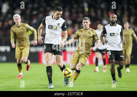 Cesar Tarrega of Valencia CF during the LALIGA EA SPORTS match between ...