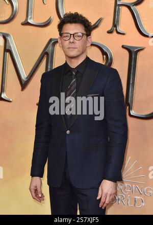 Richard Coyle attends 'Fantastic Beasts: The Secrets of Dumbledore ...