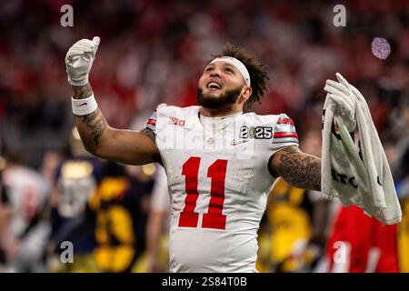 Ohio State wide receiver Brandon Innis catches a pass during the school ...
