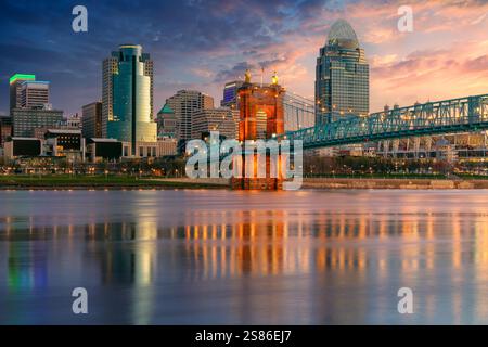 Cincinnati, Ohio, USA - Suspension Bridge Stock Photo - Alamy