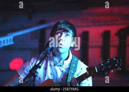 Ben Wardley performing at Joe Joe Jims Bar in South Birmingham Stock ...