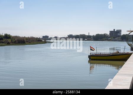 Euphrates and Tigris confluence, Shatt al-Arab, Iraq Stock Photo - Alamy