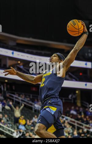 Marquette guard Chase Ross goes to the basket during the second half of ...