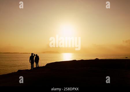 Dunquin pier (Dún Chaoin), Dingle peninsula, County Kerry, Munster ...