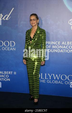 Sharon Stone at the Hollywood for the Global Ocean Gala, Los Angeles ...