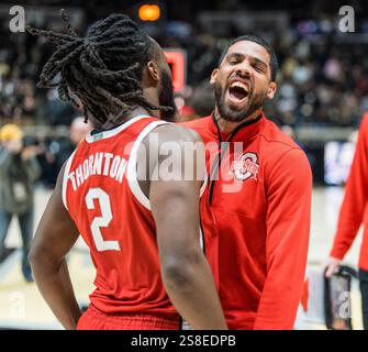 Ohio State guard Bruce Thornton (2) goes to the basket past Maryland ...