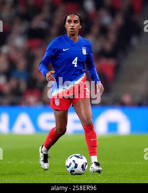 San Diego Wave FC defender Trinity Armstrong (3) and San Diego Wave FC ...