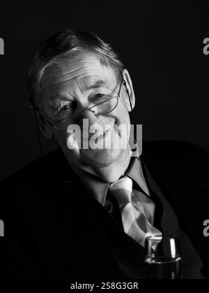 Hugh Johnson, The Oldie Literary Lunch 21/01/25 Stock Photo - Alamy