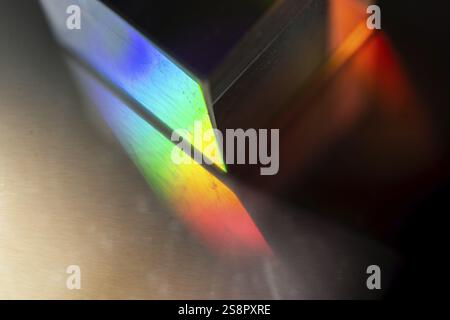 Optical glass cube Light dispersion, spectrum. Physics optics ray refractions Stock Photo - Alamy