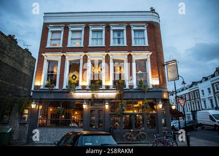 The Princess of Wales,22 Chalcot Rd, Primrose Hill, London NW1 8LL ...