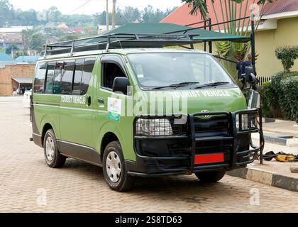 passenger transport, minibus, settlement, Uganda, East Africa Stock ...