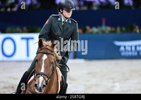Irene van den Hof with Lehman during the Aeres MBO Barneveld Prize 1 ...