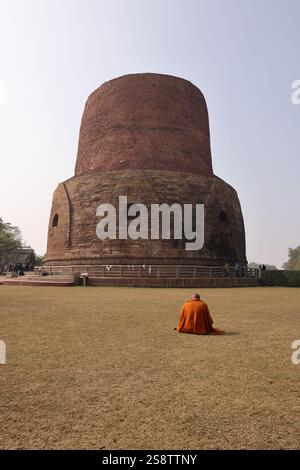 India. Varanasi. Sarnath temple Stock Photo - Alamy
