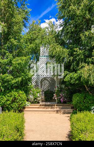 Beautiful view of a path leading to the gazebo Stock Photo - Alamy