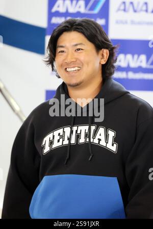 Chicago Cubs pitcher Shota Imanaga throws during the first inning of a ...