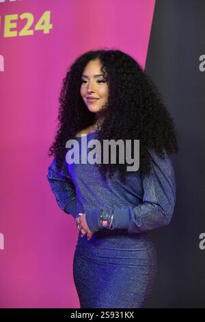 Kauta Sängerin 12/24 thg Kauta auf dem Roten Teppich zur Verleihung der ...