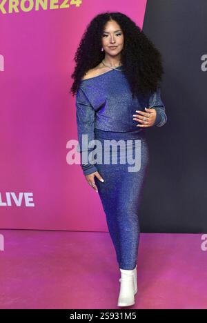 Kauta Sängerin 12/24 thg Kauta auf dem Roten Teppich zur Verleihung der ...