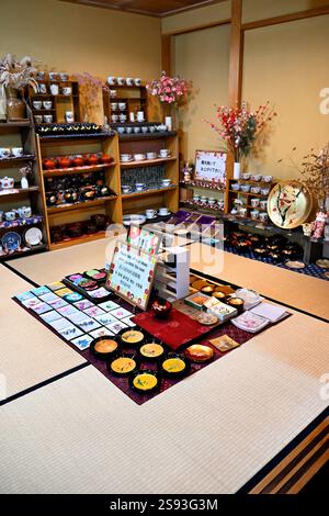 Ceramics shop Kyoto Japan Stock Photo - Alamy