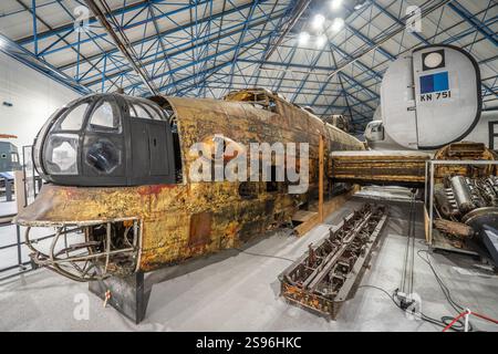 Handley Page Halifax II at RAF Museum in London Stock Photo - Alamy