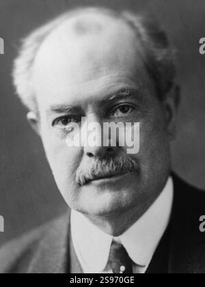 Gov. Edward F. Dunne, half-length portrait, facing front Stock Photo ...