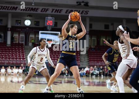 Notre Dame forward Maddy Westbeld (21) shoots during the first half of an NCAA college ...