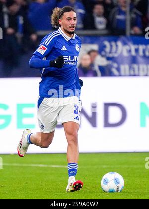 Taylan Bulut (FC Schalke 04, #31), Louey Ben Farhat (Karlsruher SC, #19 ...
