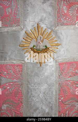 The pelican bird from catholic vestment as the symbol of Jeus offer ...