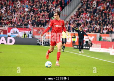 Merlin Röhl (SC Freiburg) beim Media Day SC Freiburg 1. FBL Saison 2025 ...