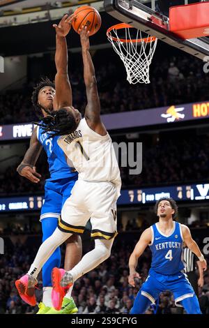 Kentucky center Amari Williams (22) rebounds the ball with pressure ...