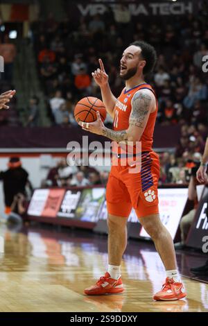 Clemson guard Jaeden Zackery (11) gestures after a three-pointer in the ...