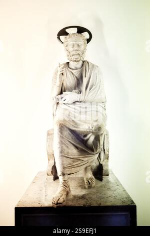 The crypt of the St. Peter's Basilica, Vatican City Stock Photo - Alamy