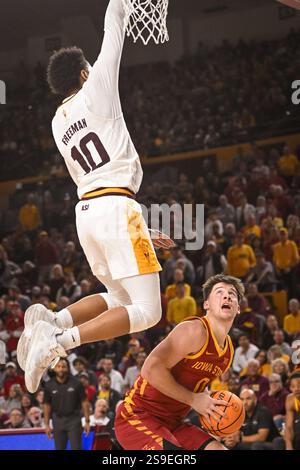 Iowa State guard Nate Heise (0) tries to steal the ball from Colorado ...