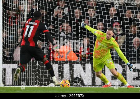 Nottingham Forest goalkeeper Matz Sels ahead the Premier League match ...